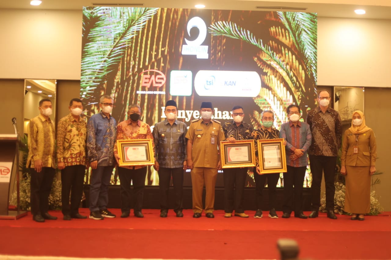 Tiga Perusahaan Pengolahan Kelapa Sawit di Tanbu Raih Sertifikat ISPO ...