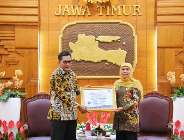 Kepatuhan Standar Pelayanan Publik Jatim 2022 Raih Predikat Kualitas Tinggi - suarapubliknews.net